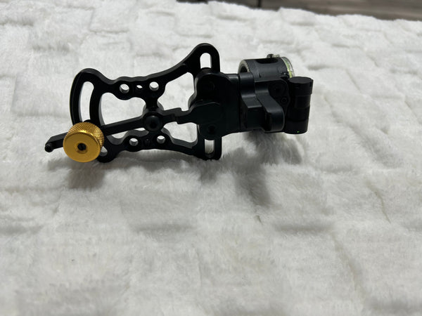 Single-Pin Movable Bow Sight (USED) - Whitetail Insanity